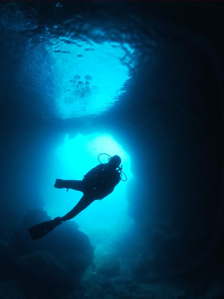 Geronimo Cave dive site | PADI