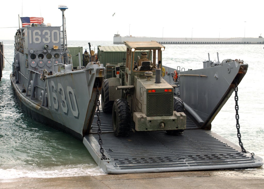 Landing Craft Utility (LCU) dive site | PADI