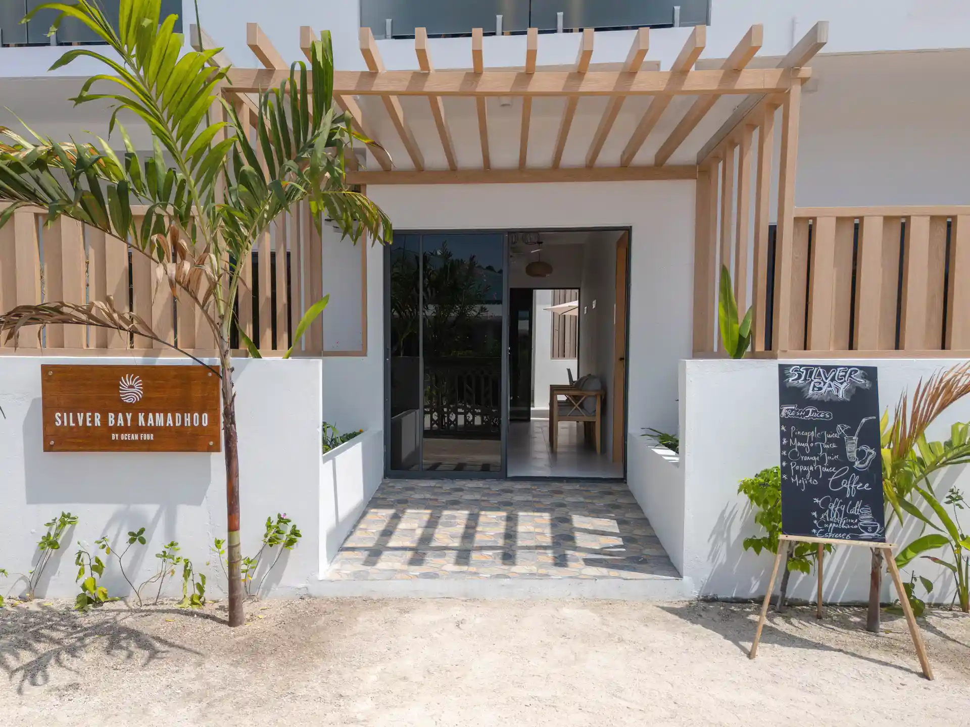 Silver Bay Kamadhoo | Resort de buceo | PADI Travel